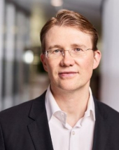 CEMS Alumni of the Year 2017 January Candidate, Robert Hackl